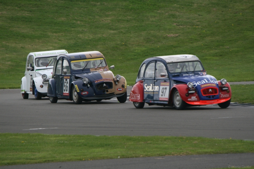 About the 2CV 24 hour race – Classic 2CV Racing Club