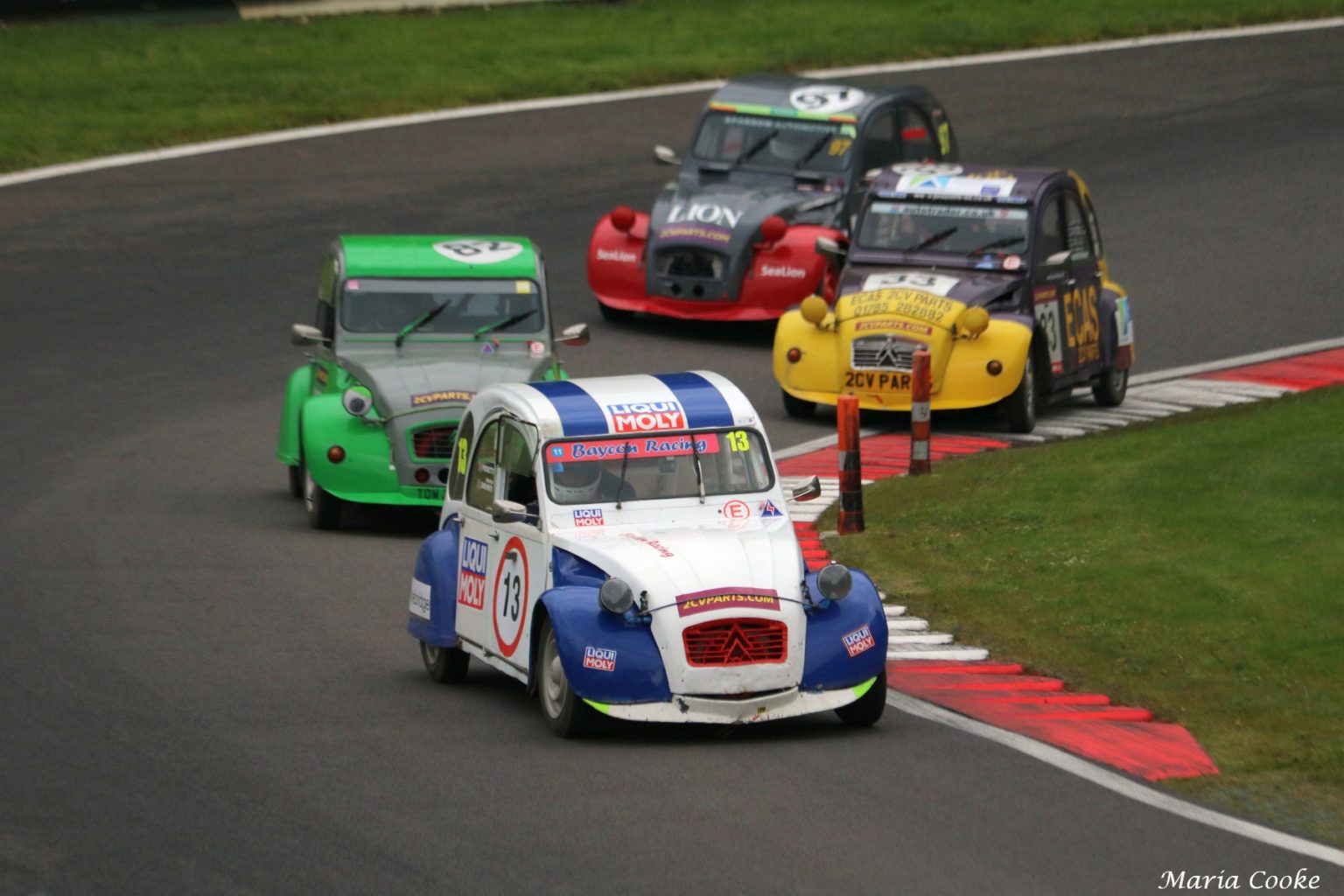Cadwell Park 2024 – Classic 2CV Racing Club